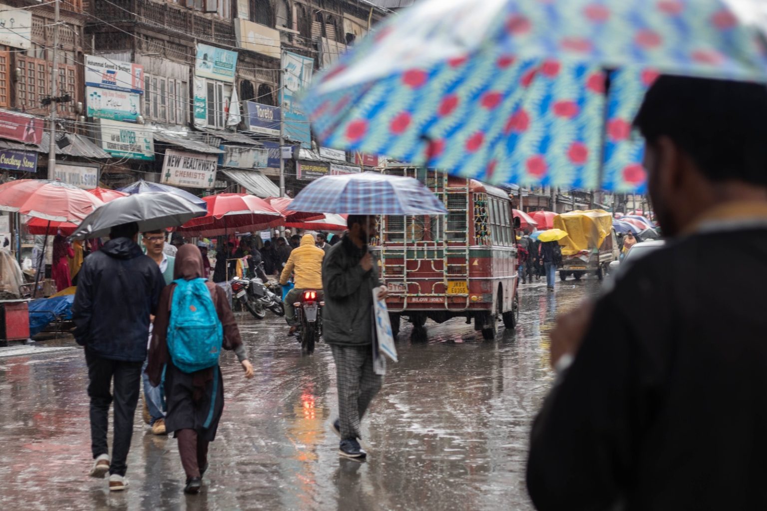 Western Disturbance to trigger widespread rain, snow in JK till April 9 ...
