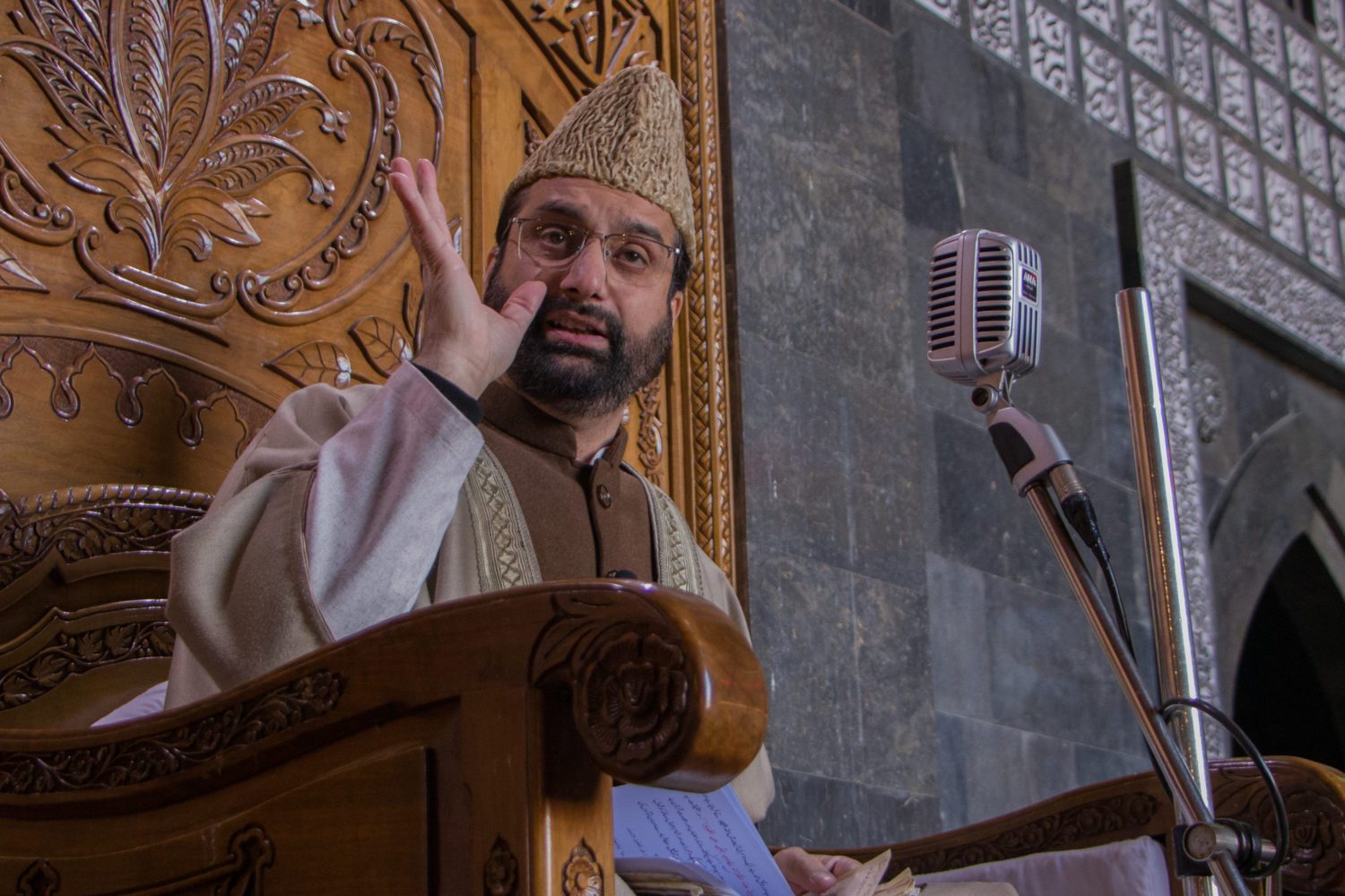 Hurriyat is ready to engage with GoI to resolve Kashmir issue: Mirwaiz ...