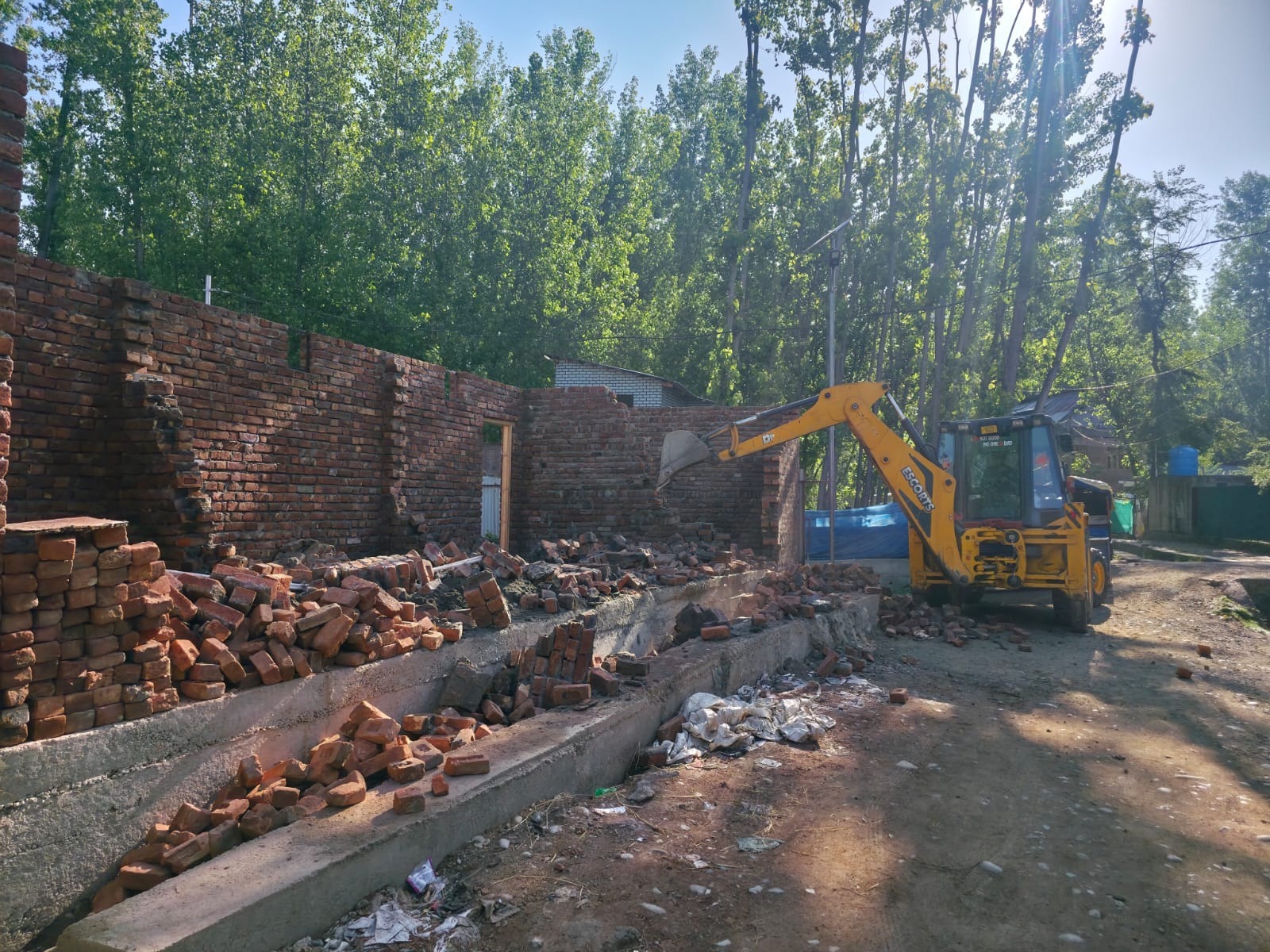 Three shops of drug accused demolished in Kulgam, house seized in ...